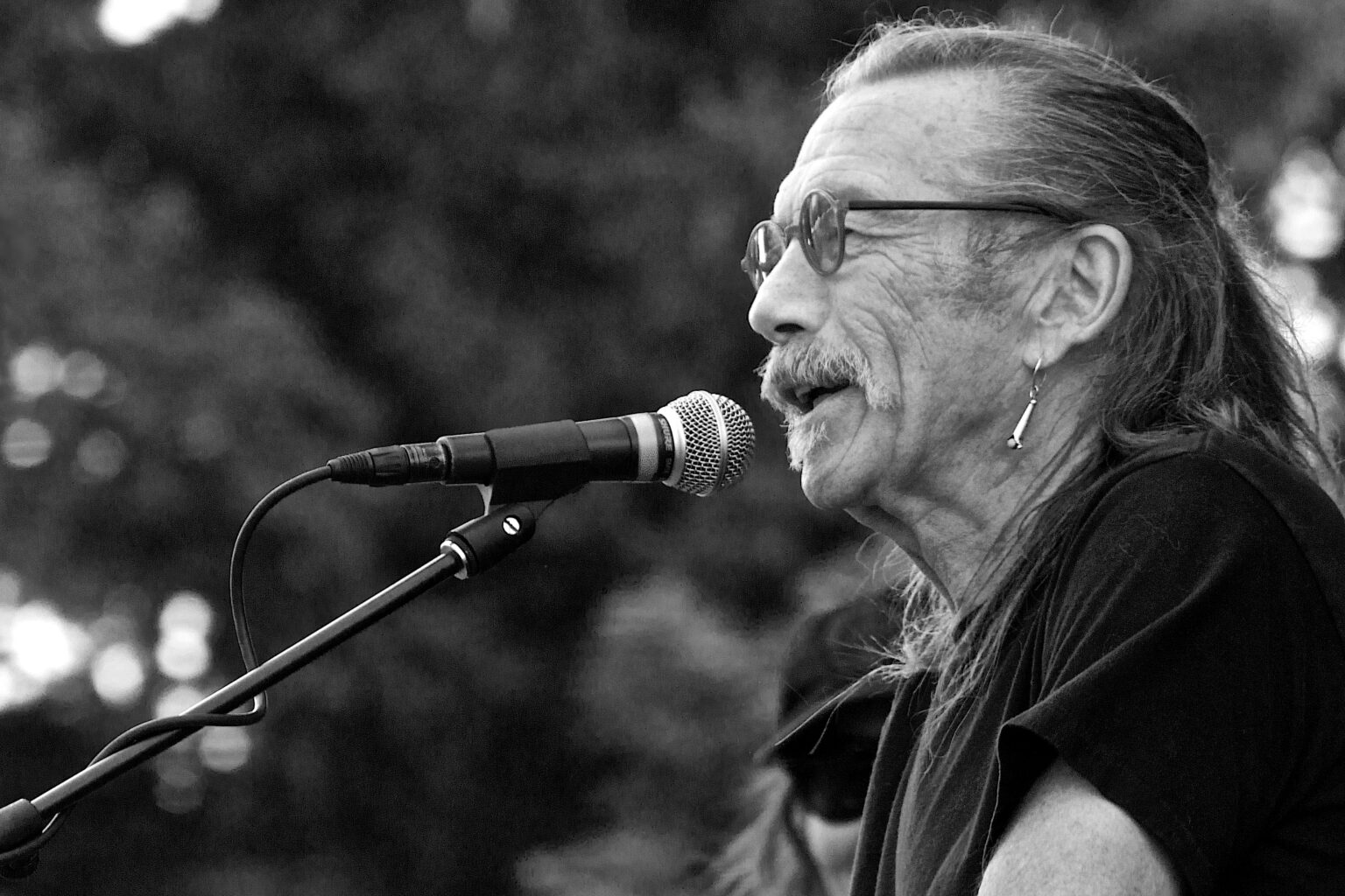Dave Walker: The Unsung Blues Rocker's Age, Net Worth, Married Life ...