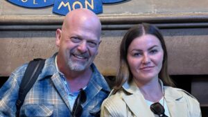 Rick Harrison’s Wife, Age, Net Worth, Married, Salary, Height, Weight ...